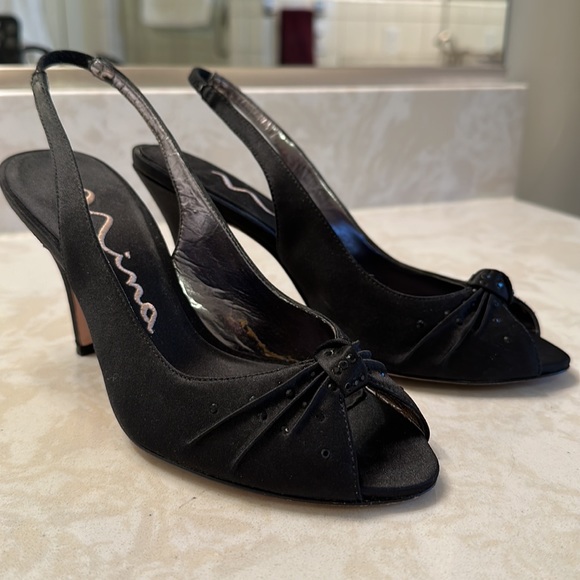 Nina | Shoes | Nina Flo Black Lustre Sparkle Toe Heels 55m | Poshmark